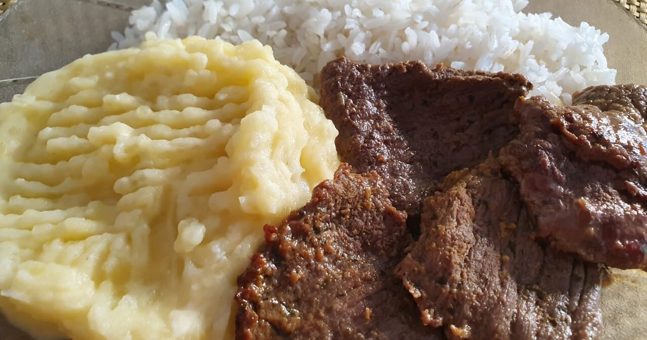 RECETA: Puré de papa con carne frita - Manta Online